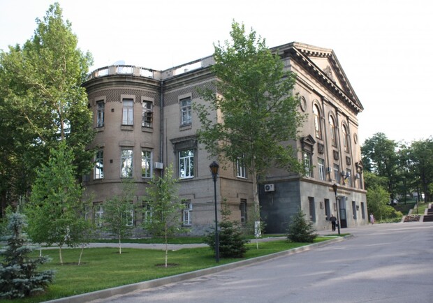 Будет точь-в-точь: ЗНУ за 3,5 миллиона отреставрирует коридор в столетнем корпусе - Запорожье ...