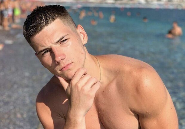 Александру Волошину, отобравшему у ребенка IPhone, может грозить штраф и тюрьма - Киев Vgorode.ua