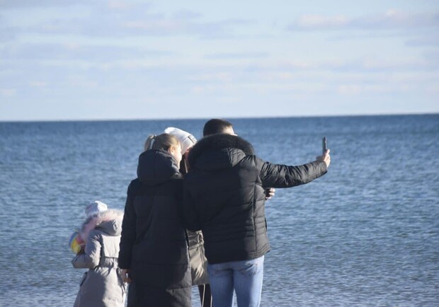 2 января 2022 года одесситы массово выбрались на пляжи и в центр города (фото, видео) - Одесса ...