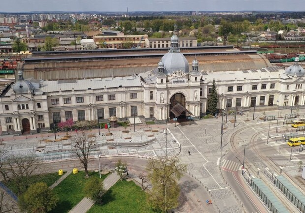 Львівська влада вивезла за кордон 157 тисяч переселенців - Львів Vgorode.ua