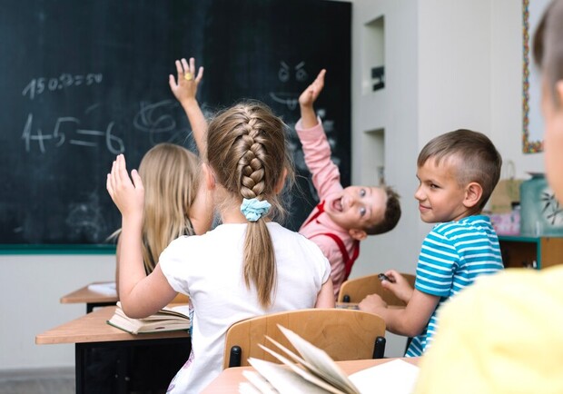 В городе в Днепропетровской области возобновили очное обучение в школах - Днепр Vgorode.ua
