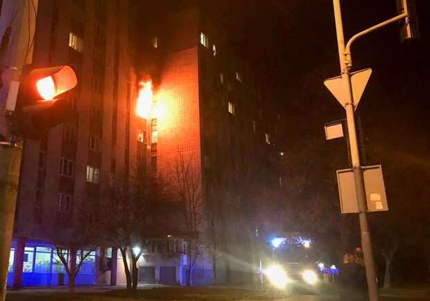 Через пожежу у багатоповерхівці на Тролейбусній евакуювали 80 людей - Львів Vgorode.ua