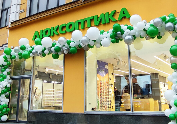 Нову найбільшу Люксоптику у Києві відкрито на Хрещатику, 52 - Київ Vgorode.ua