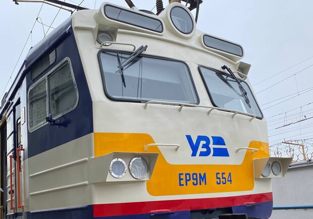 Зі Львова в Рівне запустили відремонтовану електричку - Львів Vgorode.ua