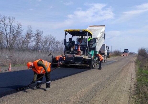 В Изюмском районе восстанавливают дорогу - Харьков Vgorode.ua