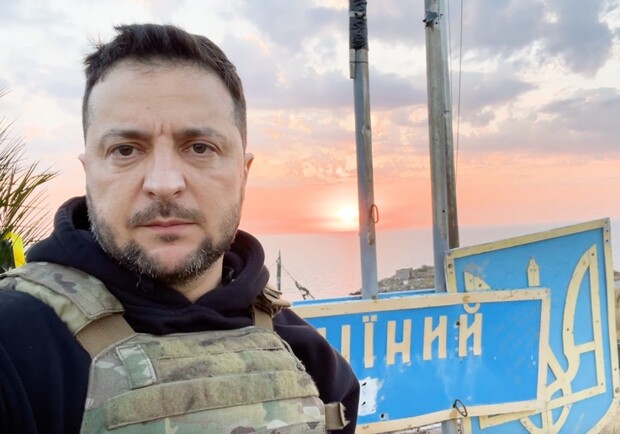 8 июля 2023 года Владимир Зеленский посетил остров Змеиный (видео) - Одесса Vgorode.ua