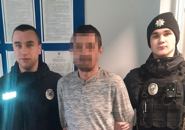 У Самборі гість встромив ніж у живіт господарю - Львів Vgorode.ua