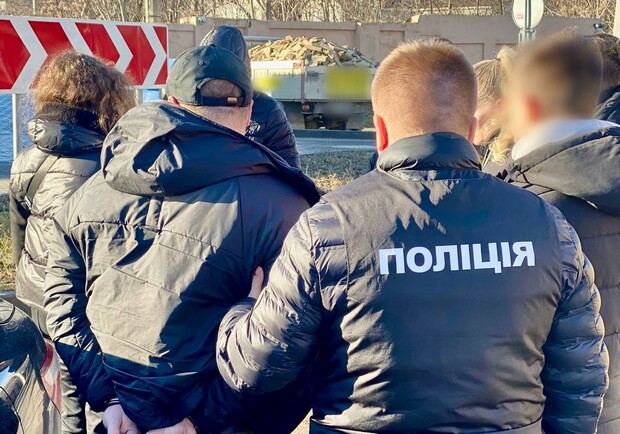 В Одесі чоловік за 3000 доларів пообіцяв військовому визнати його "непридатним до служби" (фото ...