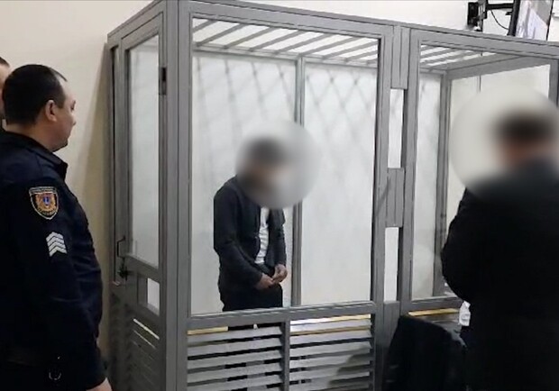 16-летний парень из Одесской области мать и сестру из-за отказа дать карманные деньги (видео ...