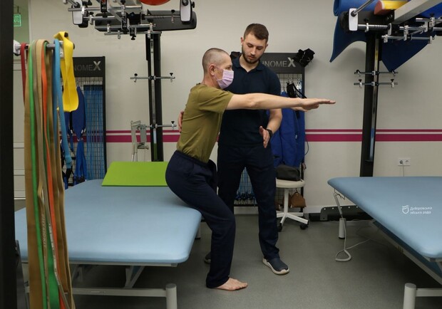 Роблять неможливе. Як реабілітаційний центр Дніпра комплексно лікує військових після важких ...