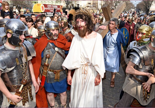 На Дерибасівській відкривають великодню реконструкцію (відео) - Одеса Vgorode.ua