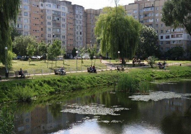 На вулиці Симоненка у Львові розчистять озеро - Львів Vgorode.ua