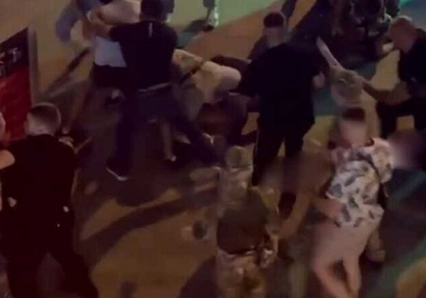 Массовая драка в Аркадии: полиция задержала семь мужчин - Одесса Vgorode.ua