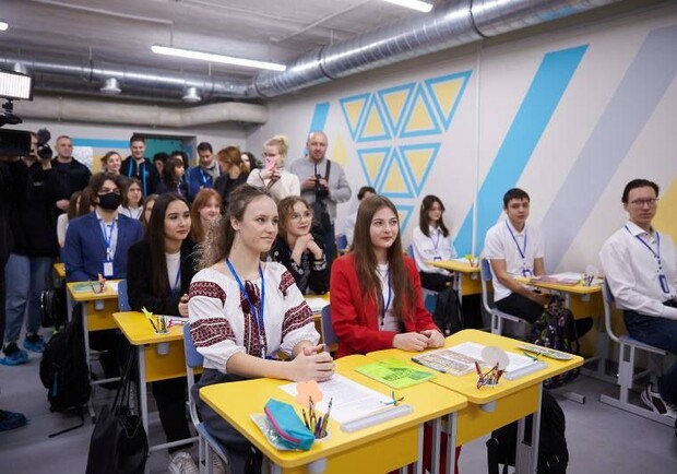 У Харкові укриття переобладнали під школу (фото) - Харків Vgorode.ua