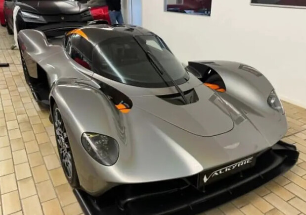 В Україні за 3,7 мільйона доларів продають авто без керма - Дніпро Vgorode.ua