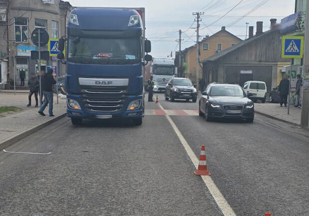 У Великих Мостах вантажівка збила жінку - Львів Vgorode.ua