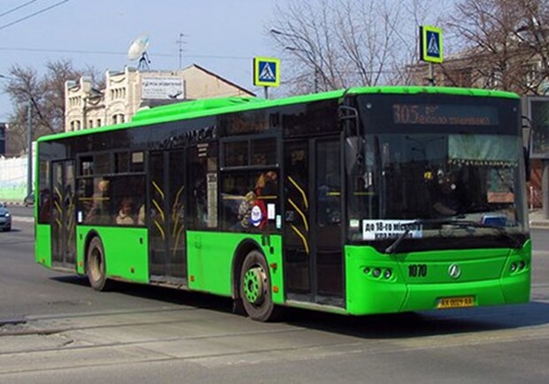 В Харькове пустили временный автобус на кладбище №18 - Харьков Vgorode.ua