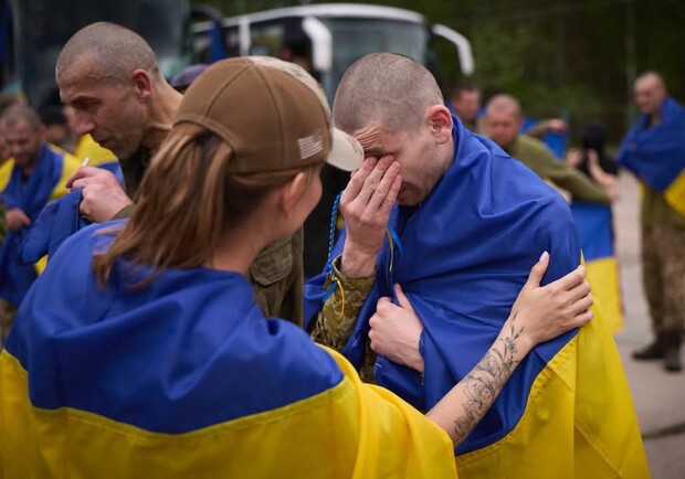 Из плена на Родину вернулись 14 одесских бойцов 28-й ОМБр - Одесса Vgorode.ua