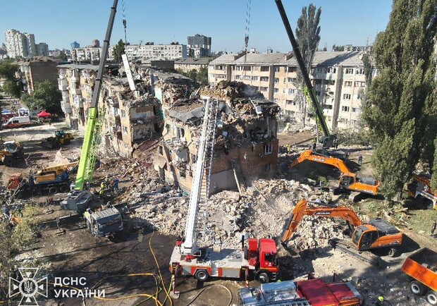 Масована атака на Київ 28 серпня: загиблі діти, поранені співробітники "Нової пошти", перебої з ...