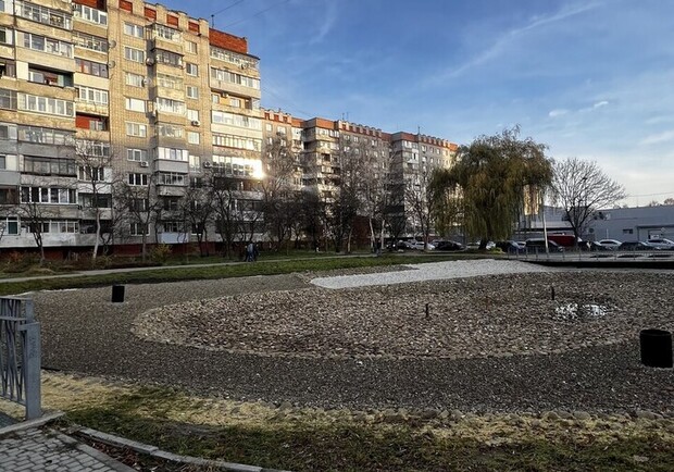 Як змінилося озеро на вулиці Панча у Львові: фото - Львів Vgorode.ua