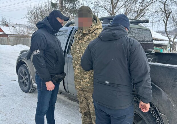 За що на Одещині затримали заступника командира навчального центру - Одеса Vgorode.ua