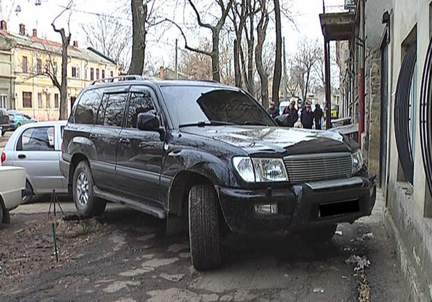 Беспредельщик на джипе, который снес в Одессе рынок, не работает в прокуратуре - Одесса Vgorode.ua