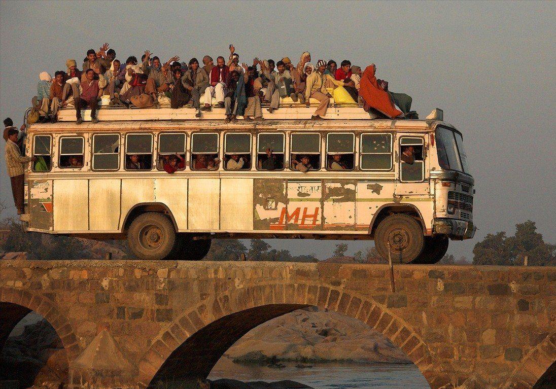 Uber Shuttle запустил маршрут с Троещины на Печерск через Подол - Киев Vgorode.ua